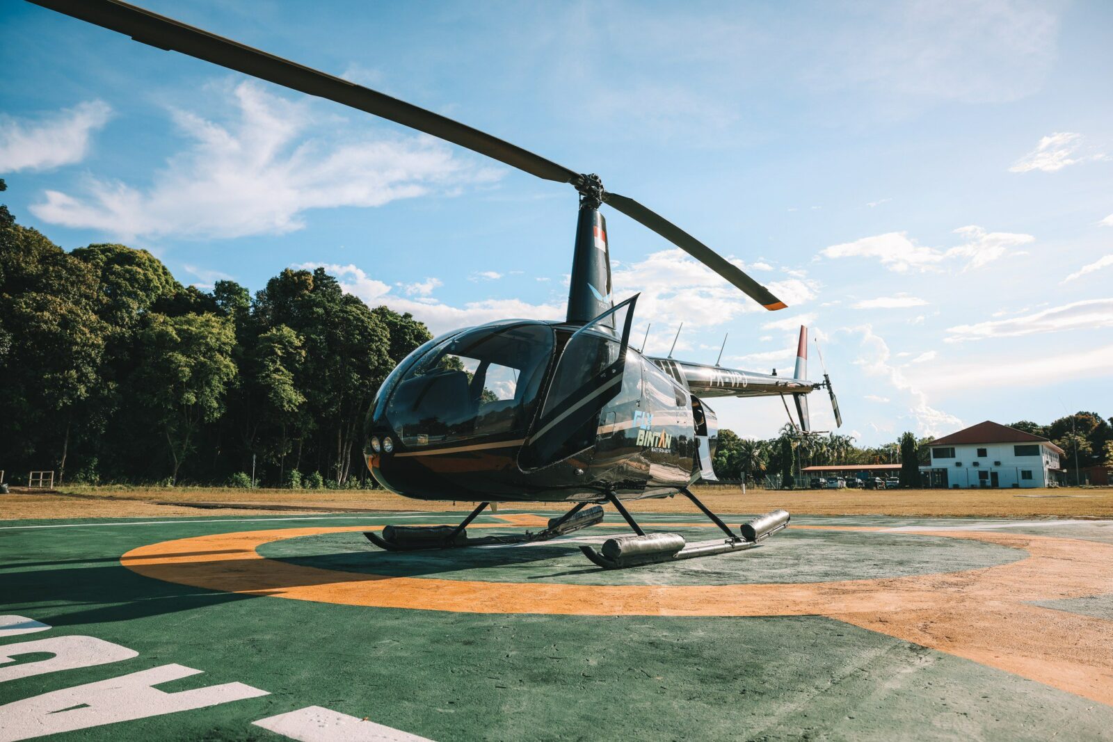 6 Best Private Helicopters for Charter - Private Jet Insider