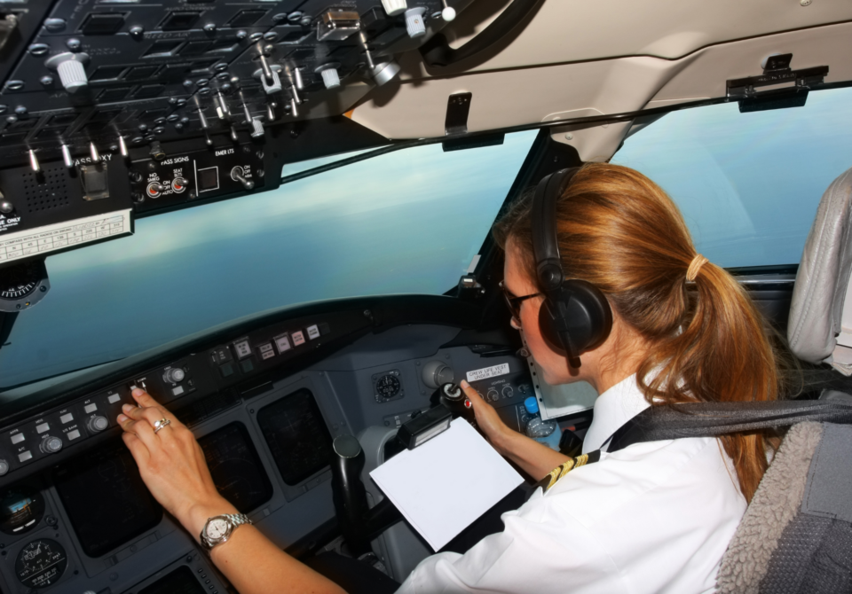 10 Famous Women Pilots - Private Jet Insider